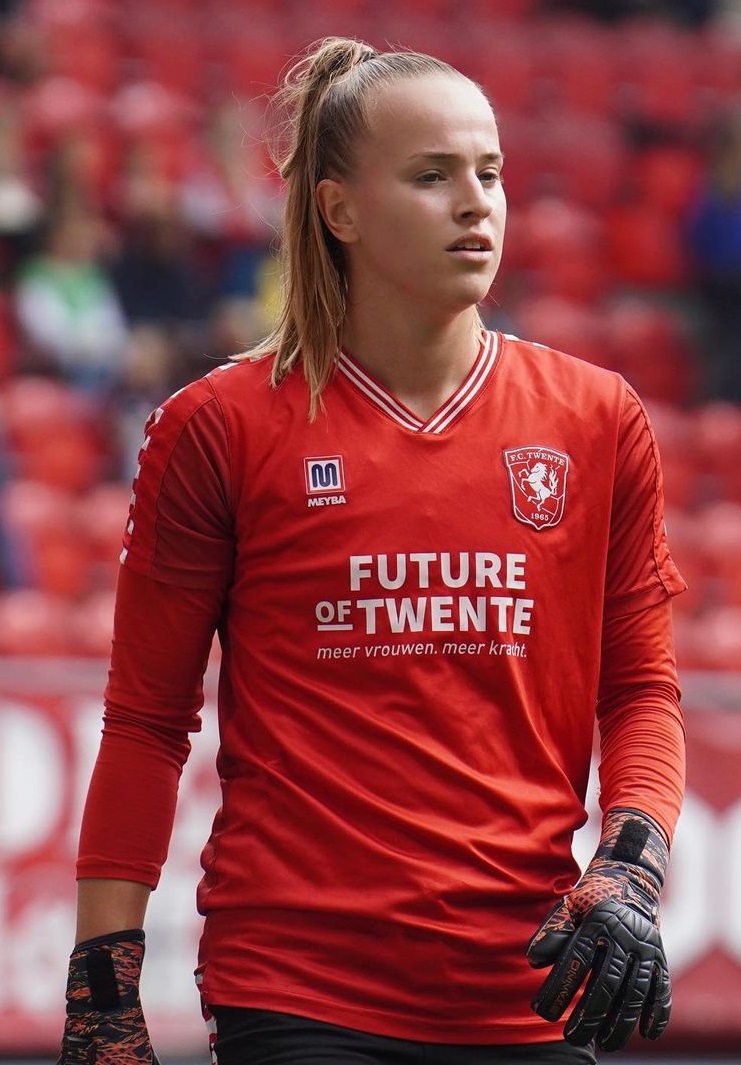 Daphne van Domselaar - Hot Soccer Girls