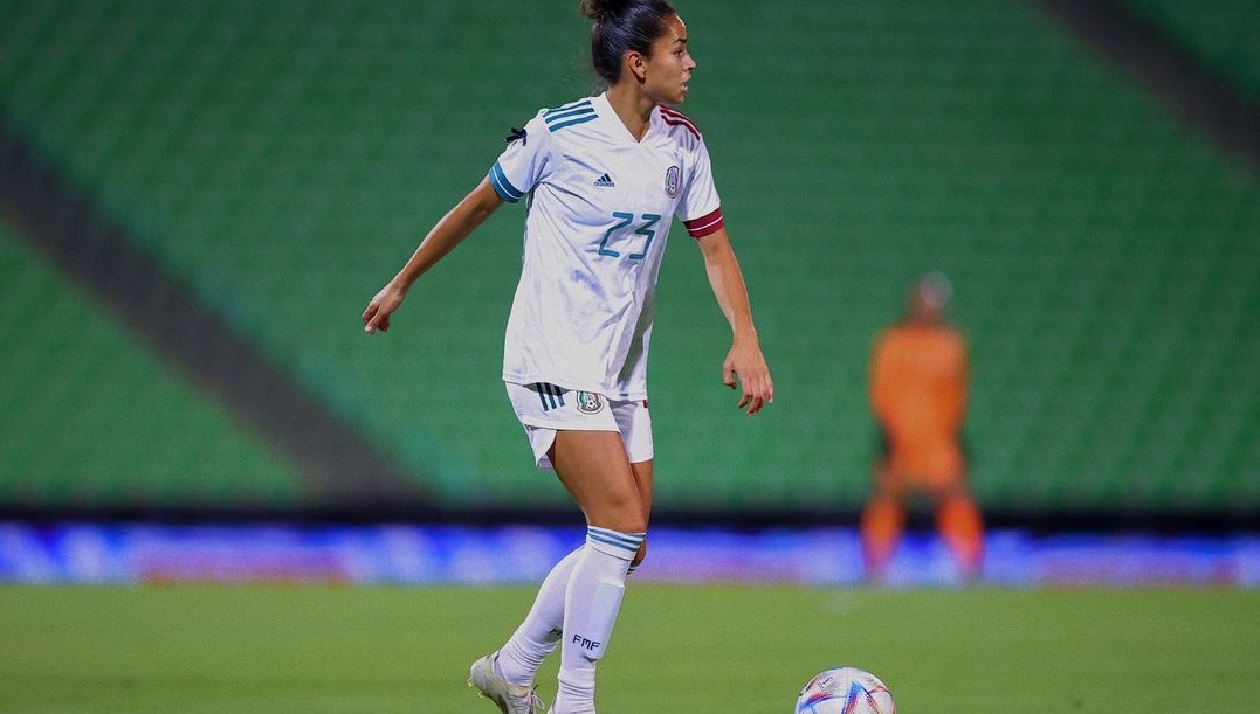 Maricarmen Reyes - Hot Soccer Girls