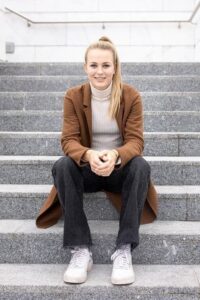 Merle Frohms - Hot Soccer Girls