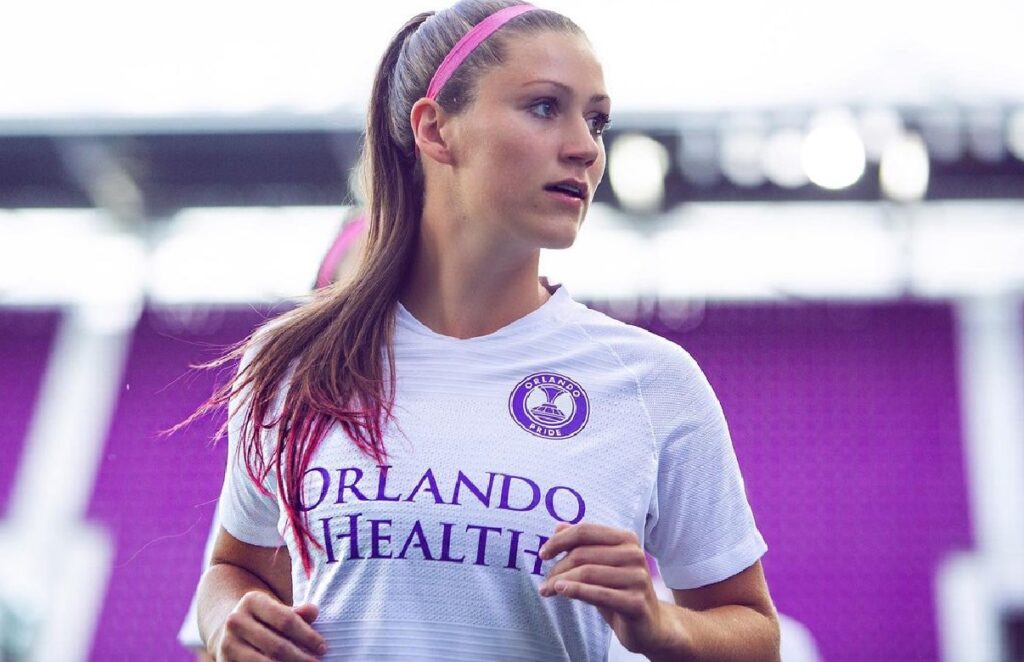 Morgan Reid – Hot Soccer Girls